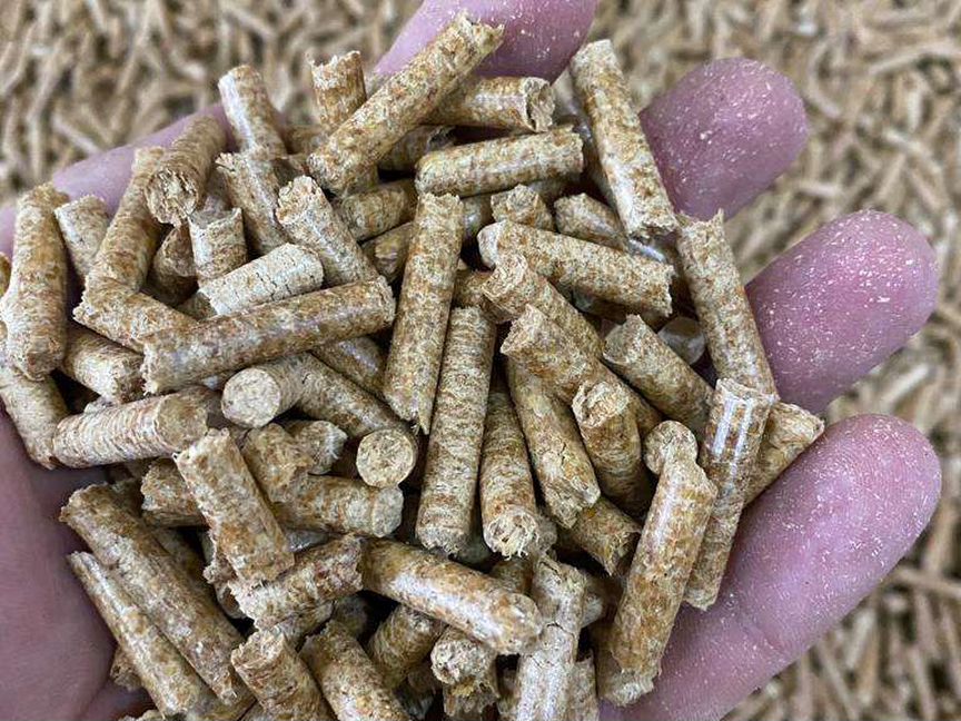 Топливные гранулы пеллеты наполнитель лиственница