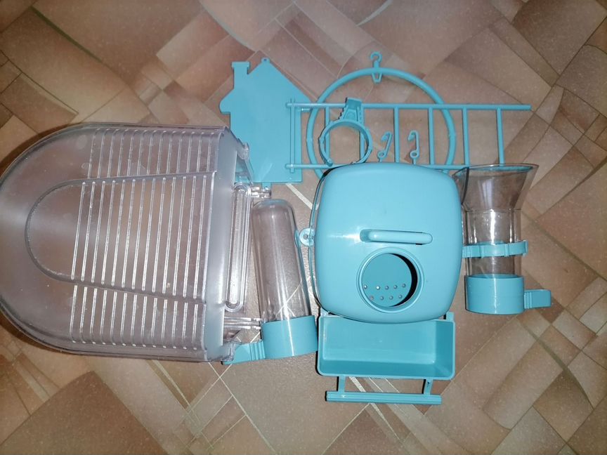 Домик, купалка, полка, кормушки, лестница, зеркало