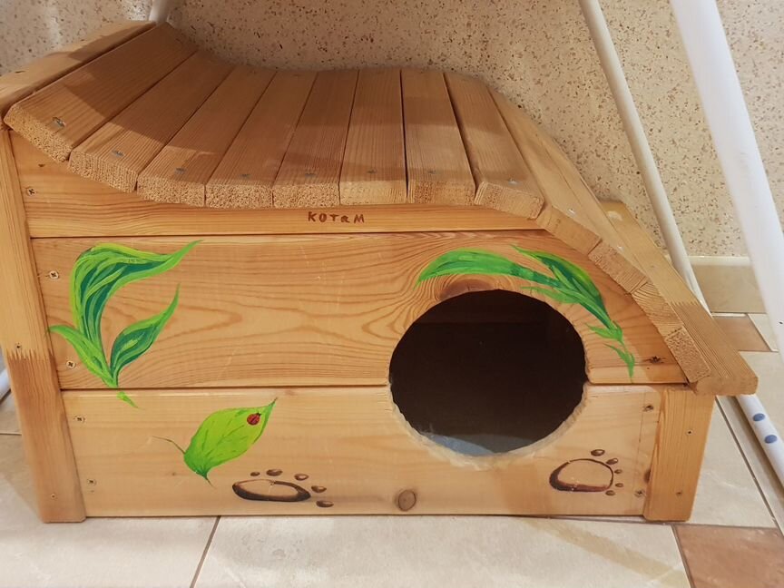 Будка, домик для кошек