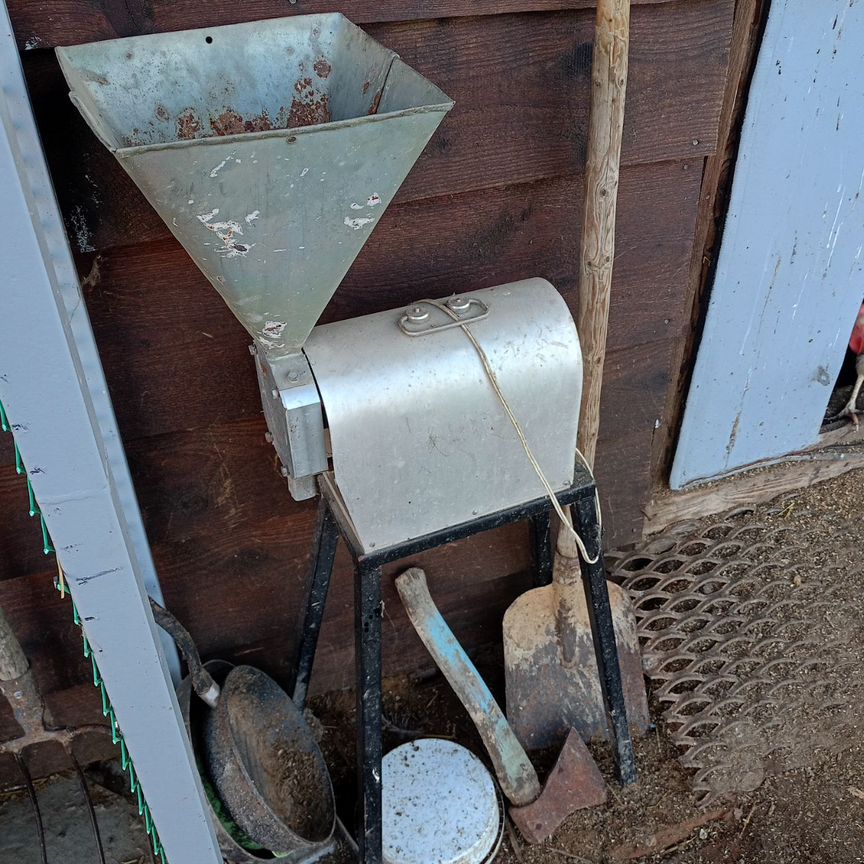 Дробилка для зерна бу