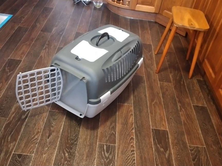 Переноска для животных пластиковая