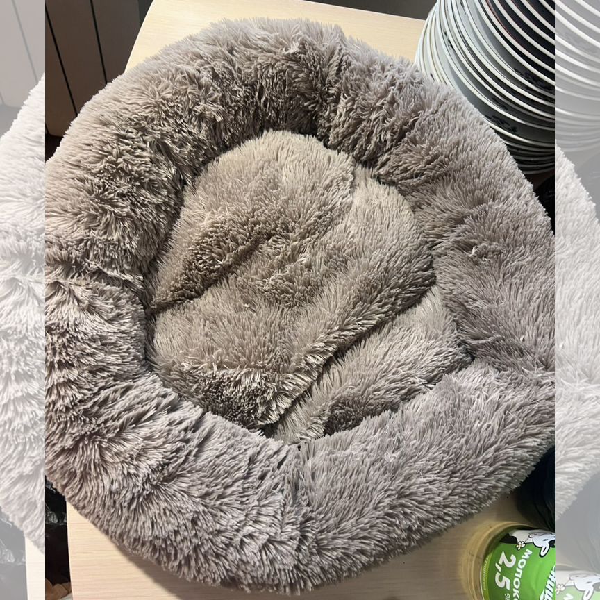 Лежанка для собак и кошек