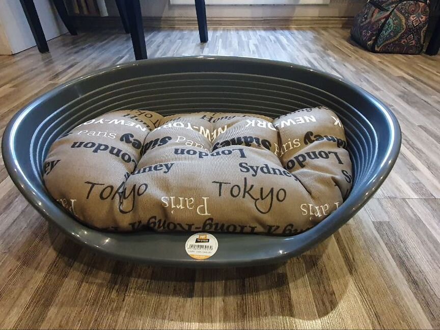 Лежак для собаки и кошек с подушкой Ferplast 2