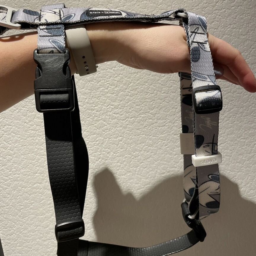 Анатомическая шлейка с водостойкой лентой Staya