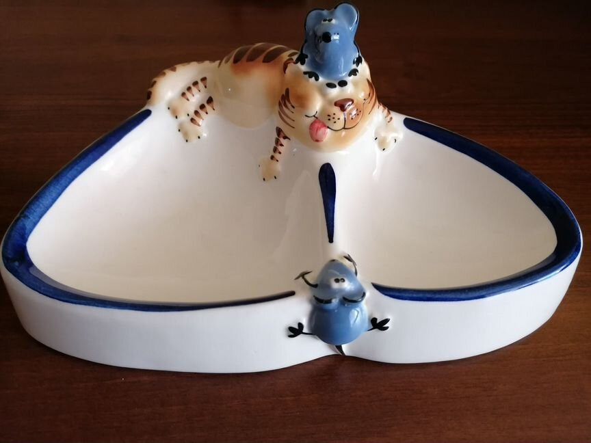 Кормушка для животных