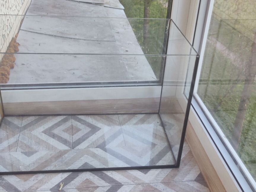 Аквариум для рыбок бу