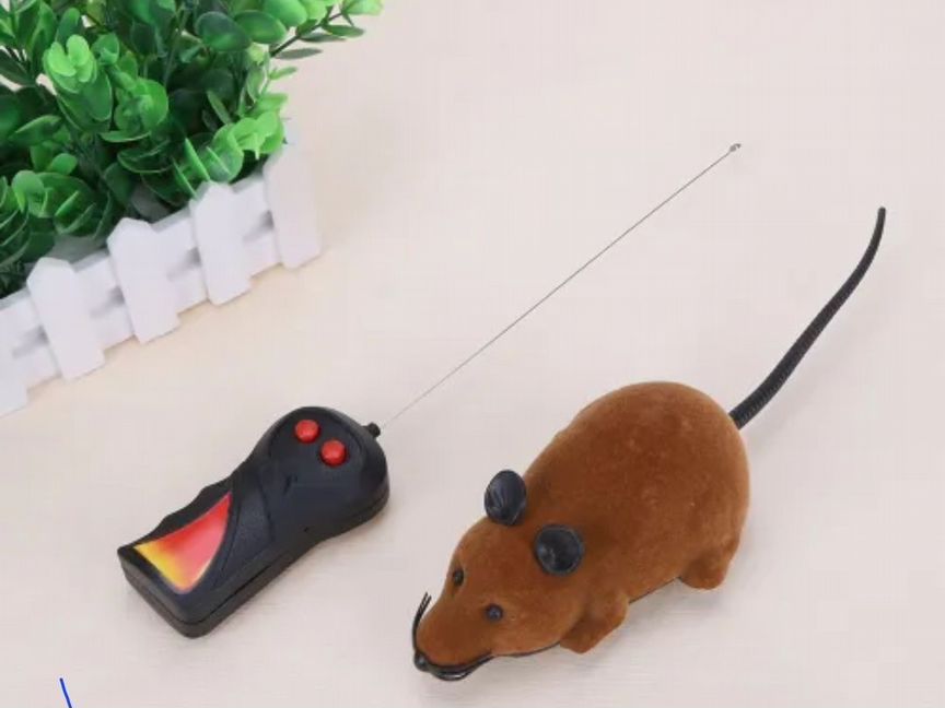 Игрушка для кошек, мышка на радиуправлении