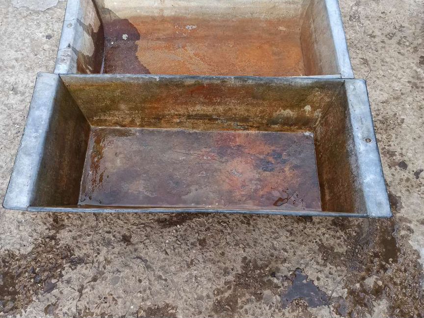 Корыто для кормления животных