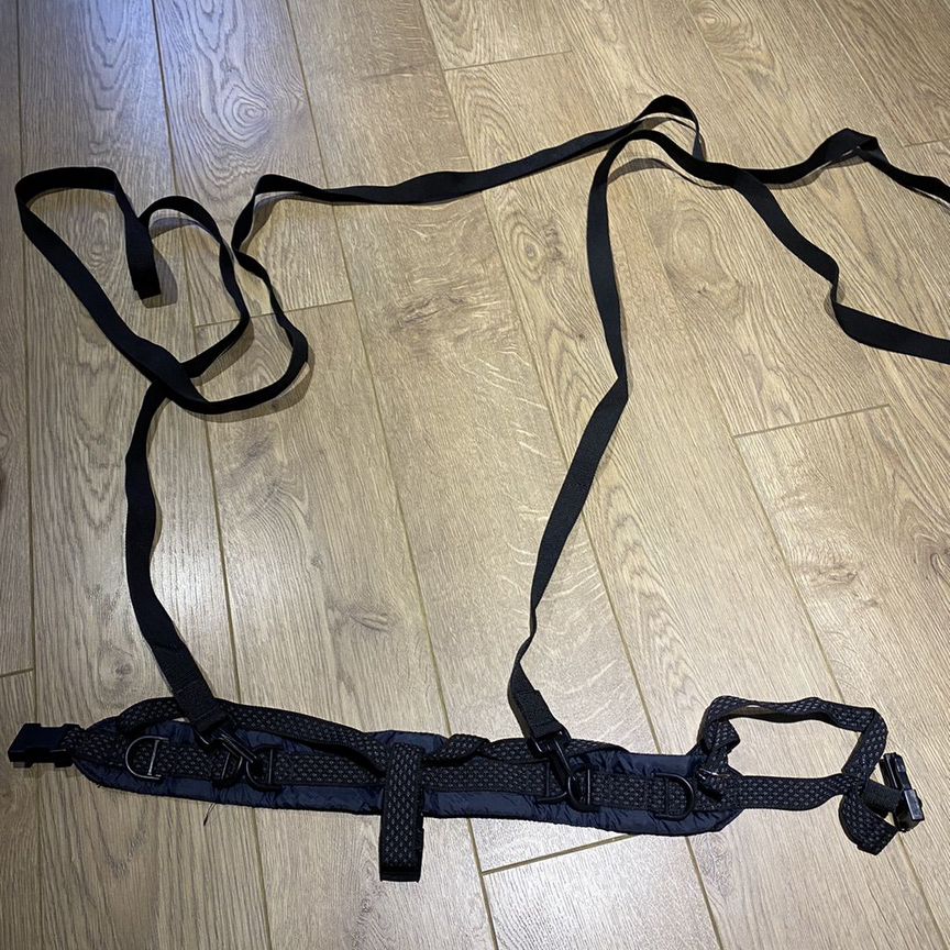 Шлейка для ребенка горнолыжная