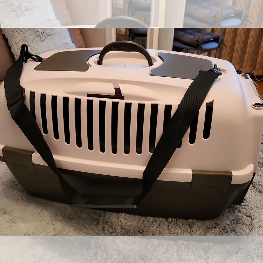 Переноска для животных пластиковая.613634