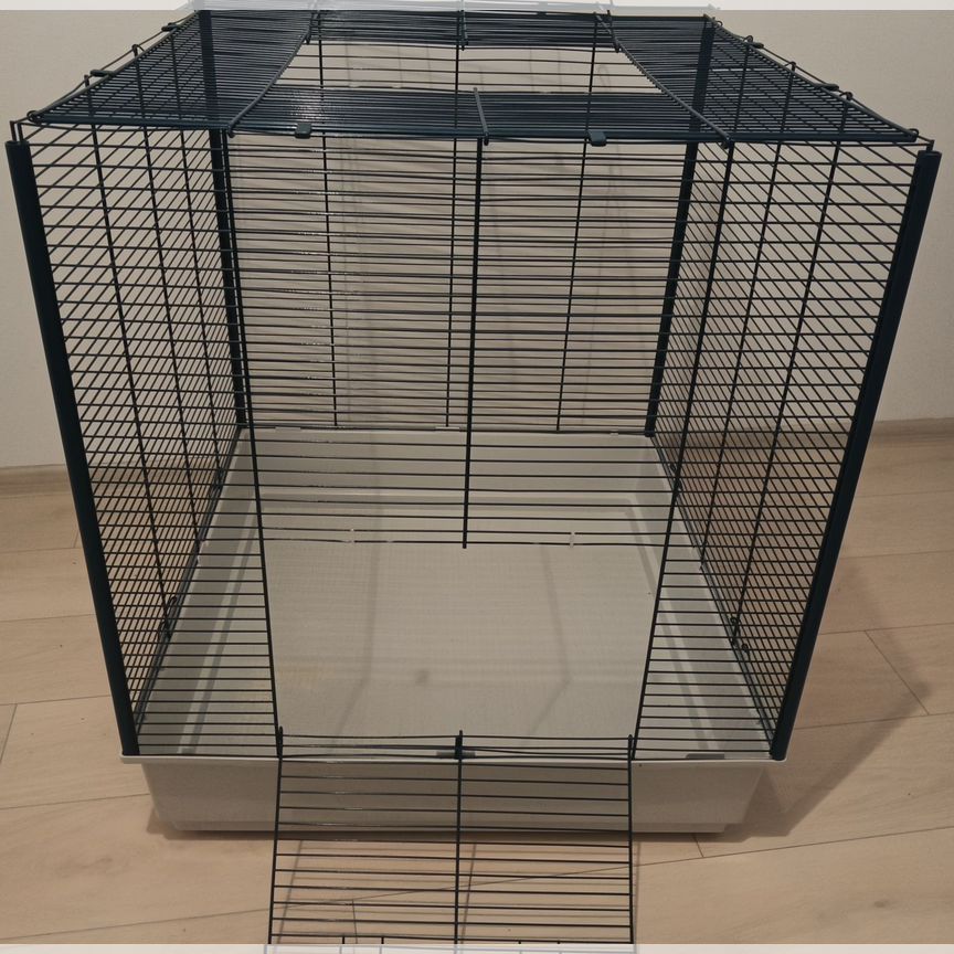 Большая клетка 85х75х80, Б/У