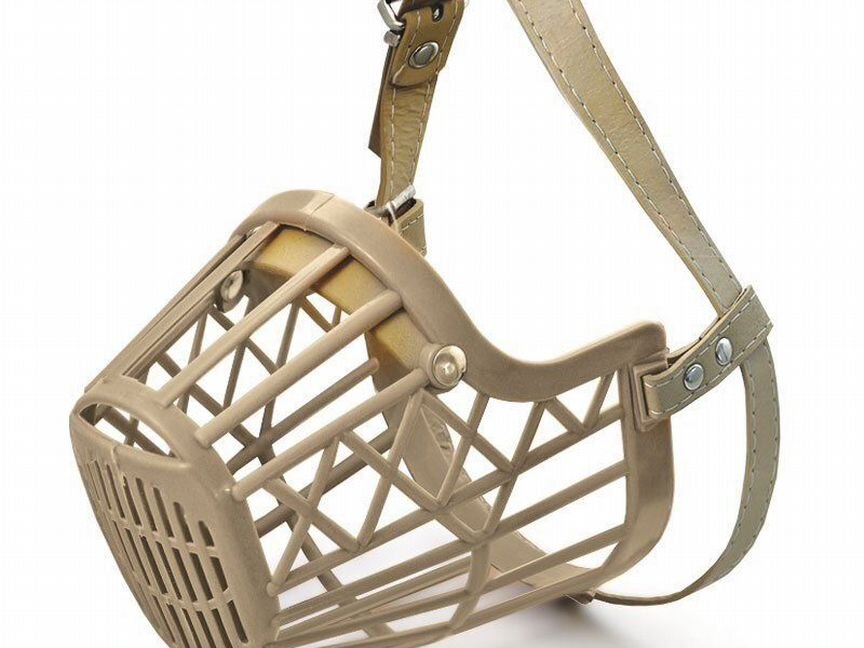 Намордник пластиковый с кожаным ремешком №1, 40*33