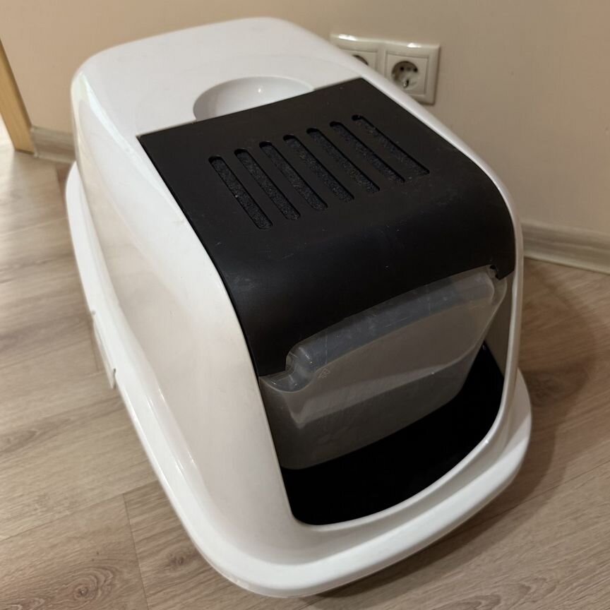 Закрытый лоток для кошек