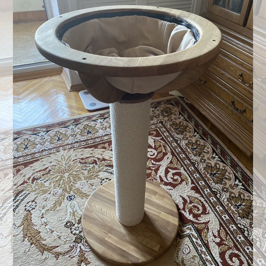 Когтеточка и гамак для кошки