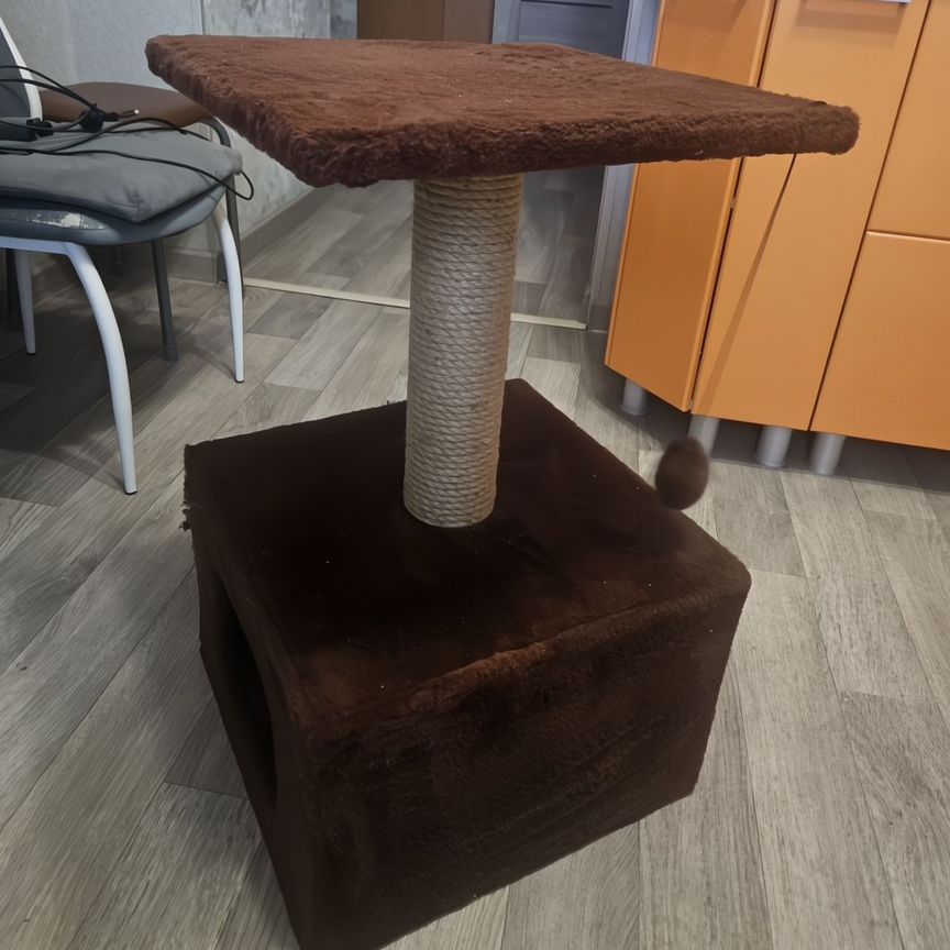 Когтеточка с домиком бу