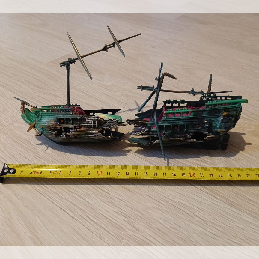 Декорации для аквариума, кораблик