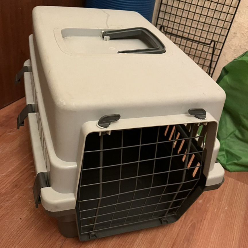 Переноска для кошек и собак