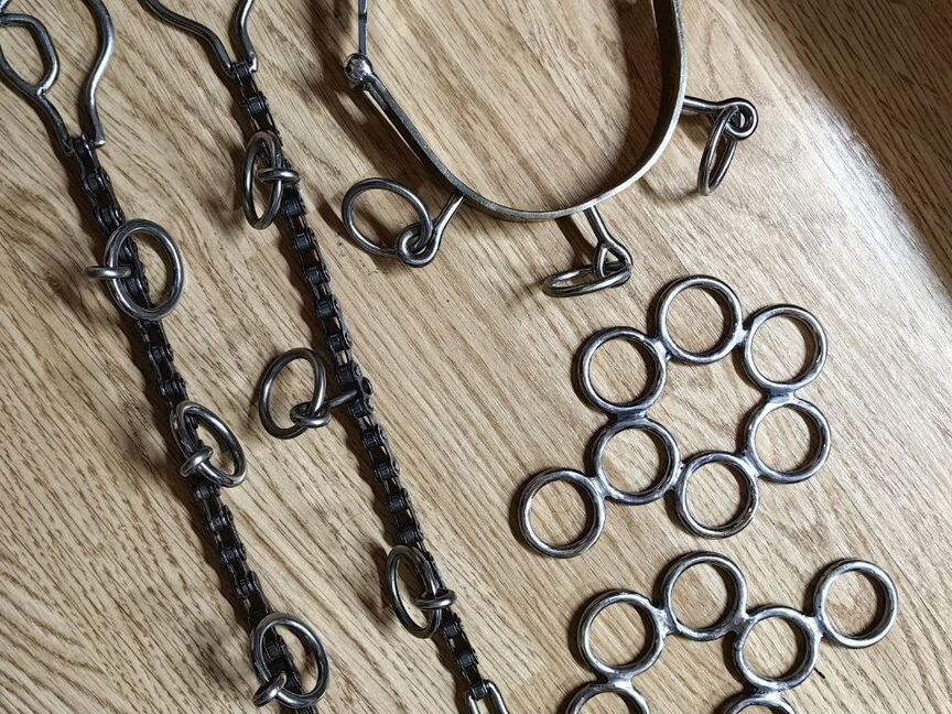 Цепи, рычаги, пластины для лошадей