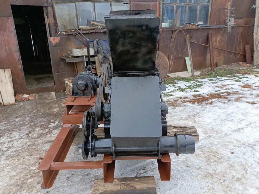 Зернодробилка от вом