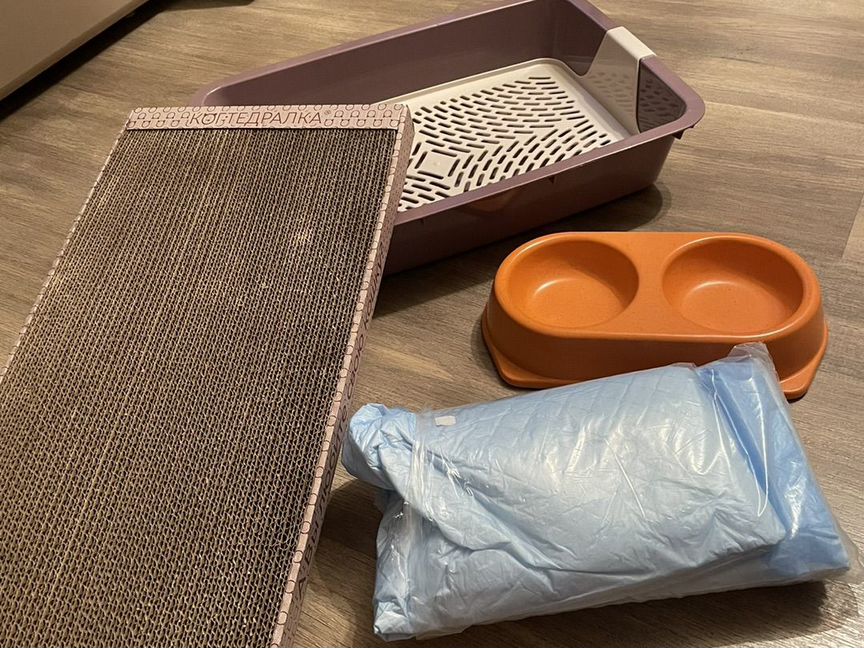 Лоток и когтеточка