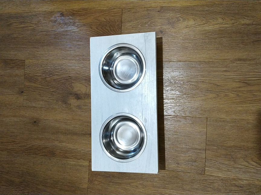 Подставка для мисок для кормёжки кошек