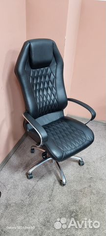 Кресло руководителя Бюрократ Aura купить в Москве | Товары для дома и ...