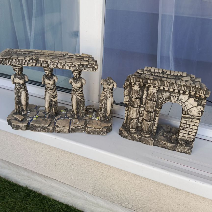 Фигурки для аквариума