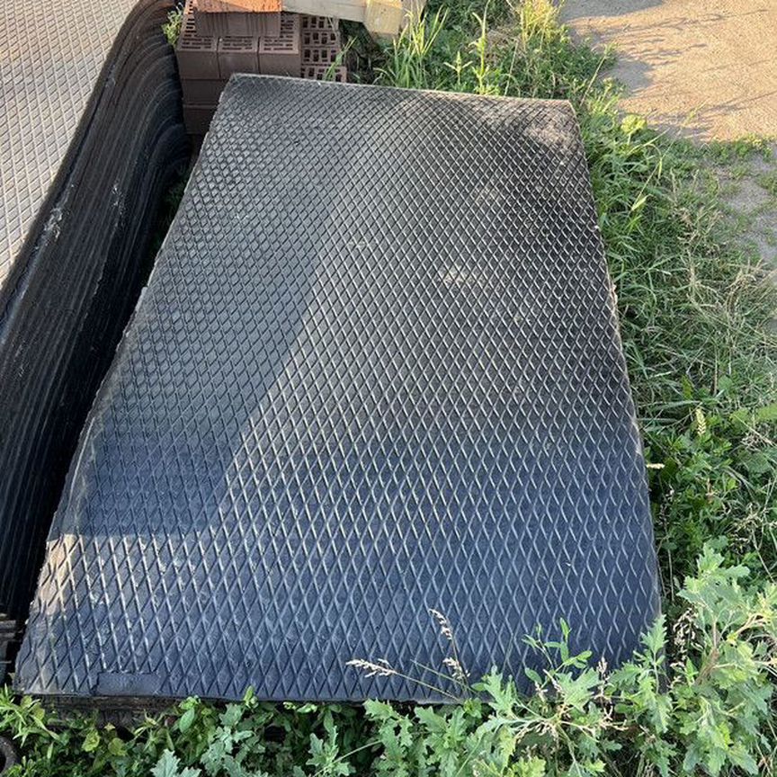 Резиновые коврики / плита для коров