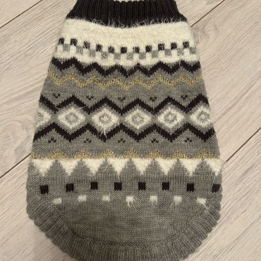 Вязаная кофта для собак средних пород