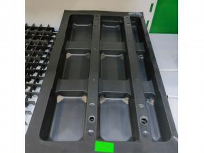 Вкладыш для воды в инкубатор