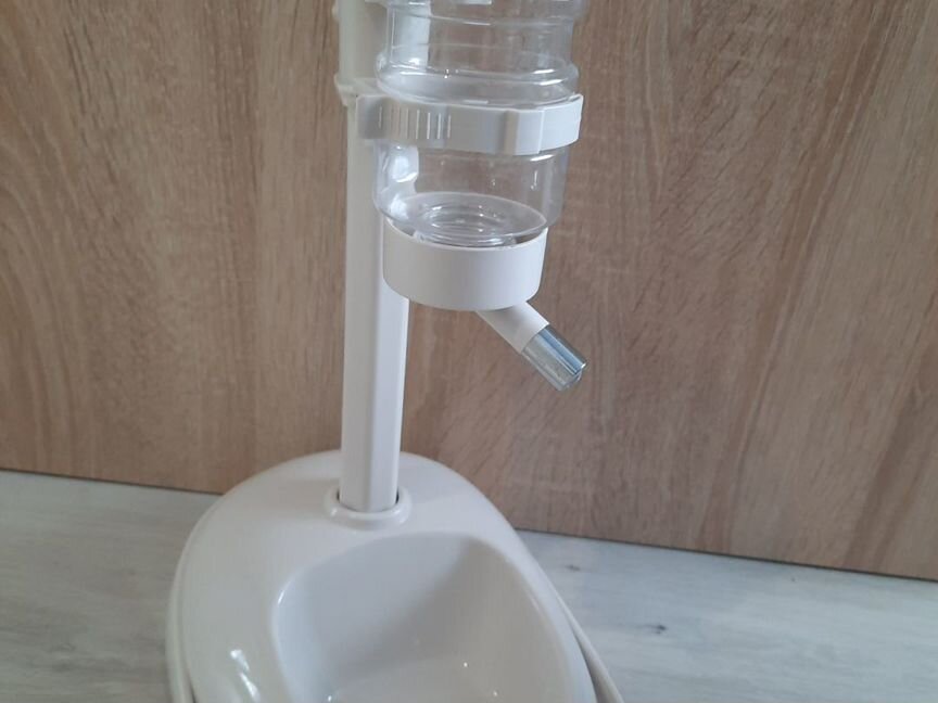 Поилка сухие усы