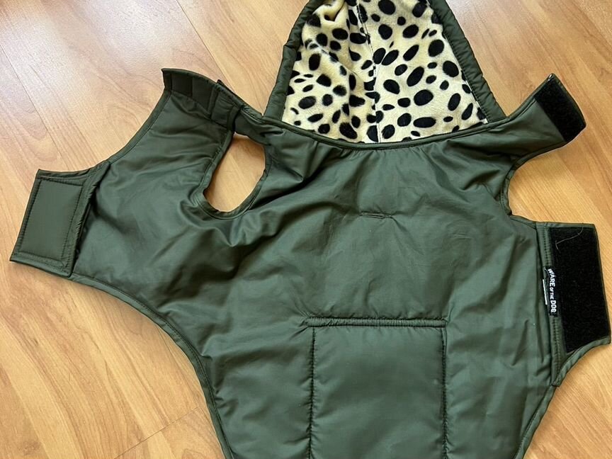 Одежда для мелких и средних собак