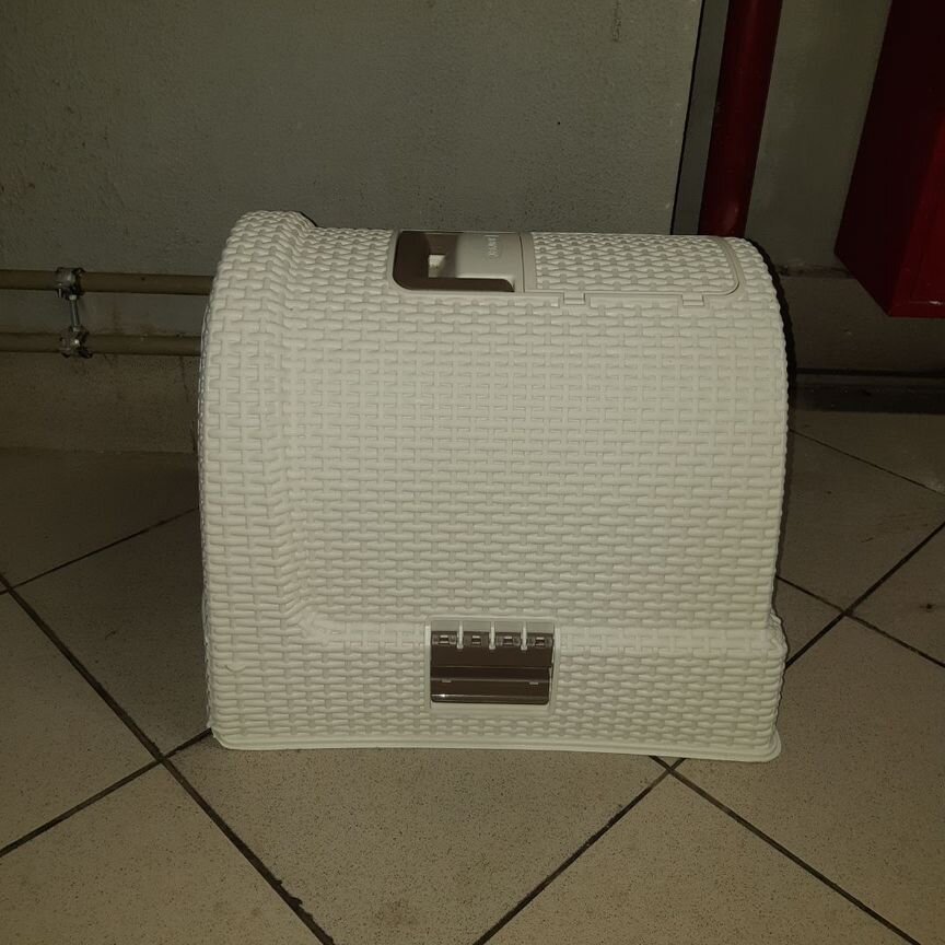 Контейнер для перевозки собак и кошек