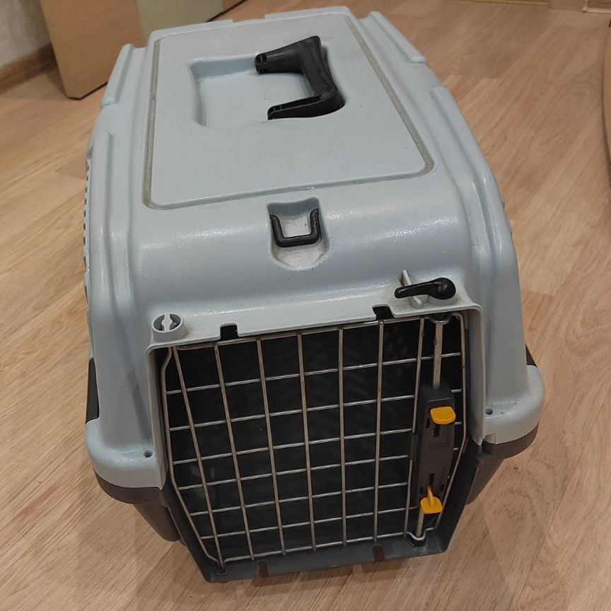 Переноска для кошек пластиковая