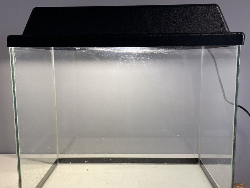 Аквариум с крышкой