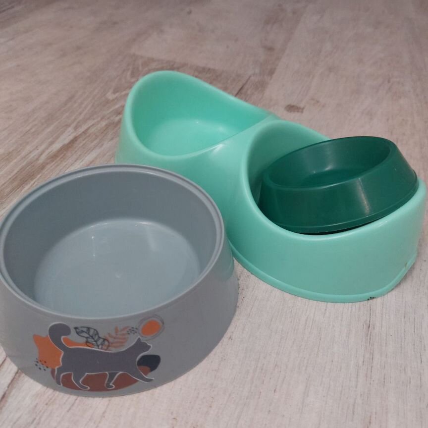 Отдам кошачьи миски