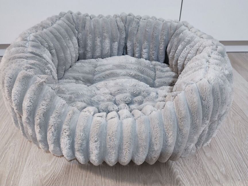 Лежанка для кошек и маленьких собак