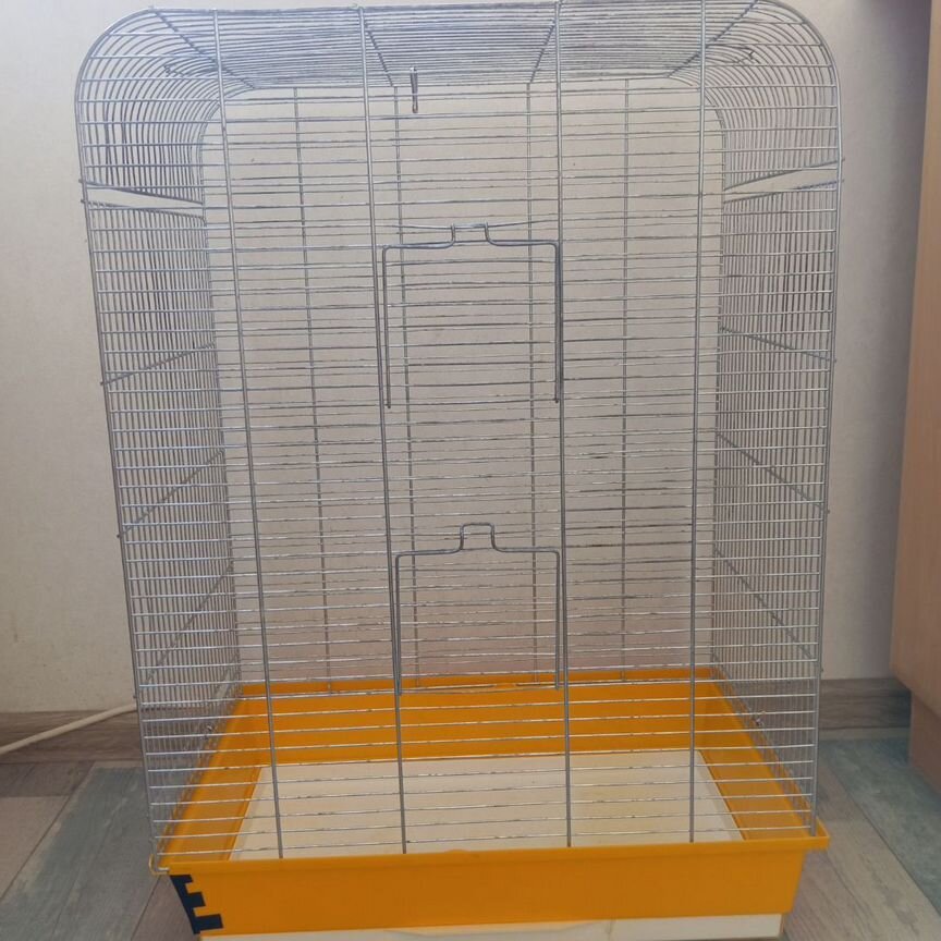 Большая клетка для птиц