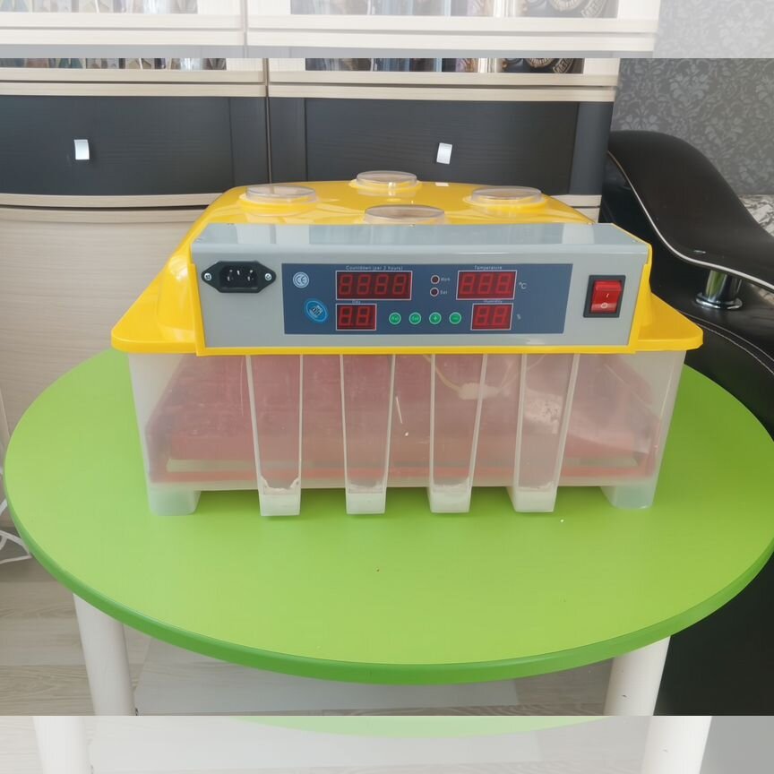 Инкубатор для яиц автоматический