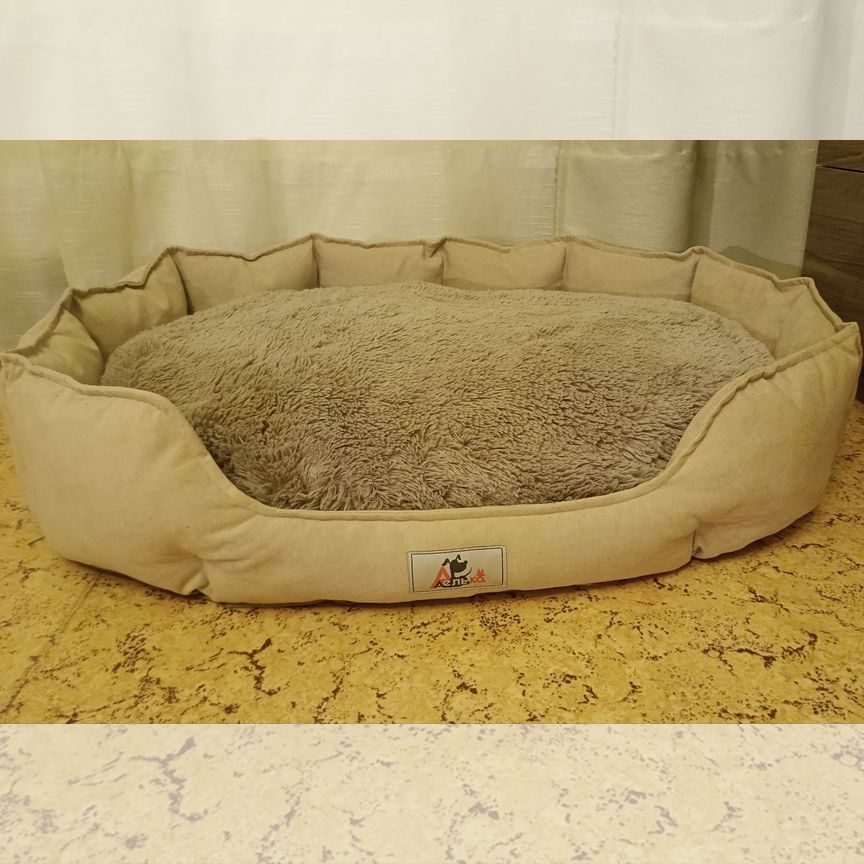 Лежанка для собак средних пород