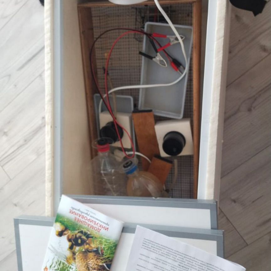 Инкубатор для яиц автоматический блиц