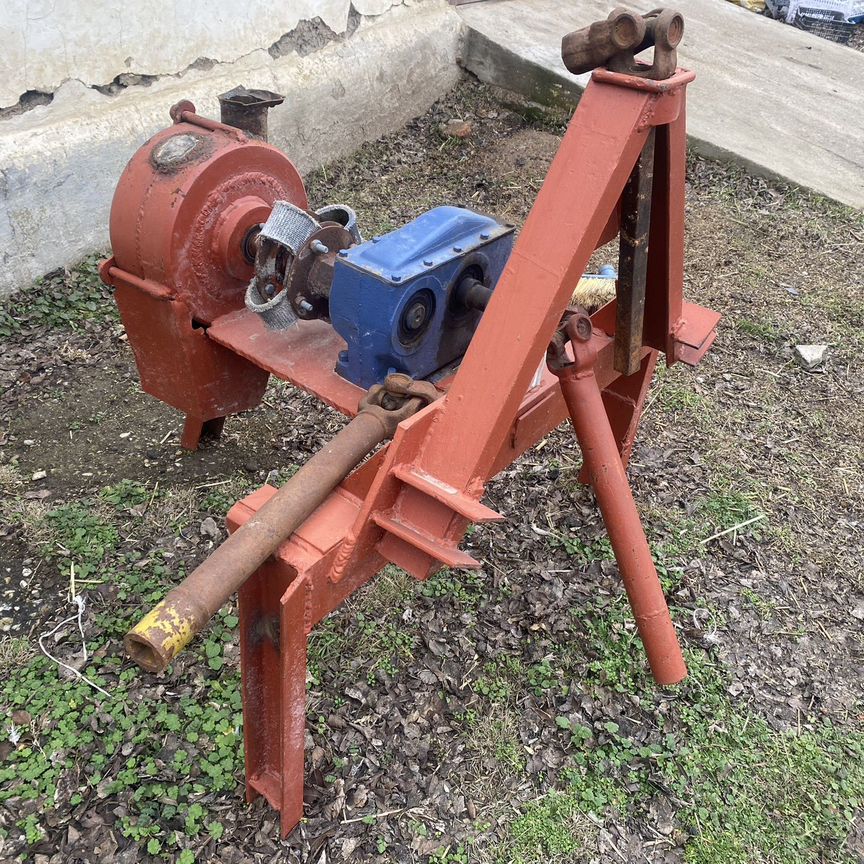 Зернодробилка навесная