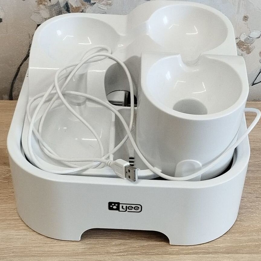 Фонтан поилка для кошек