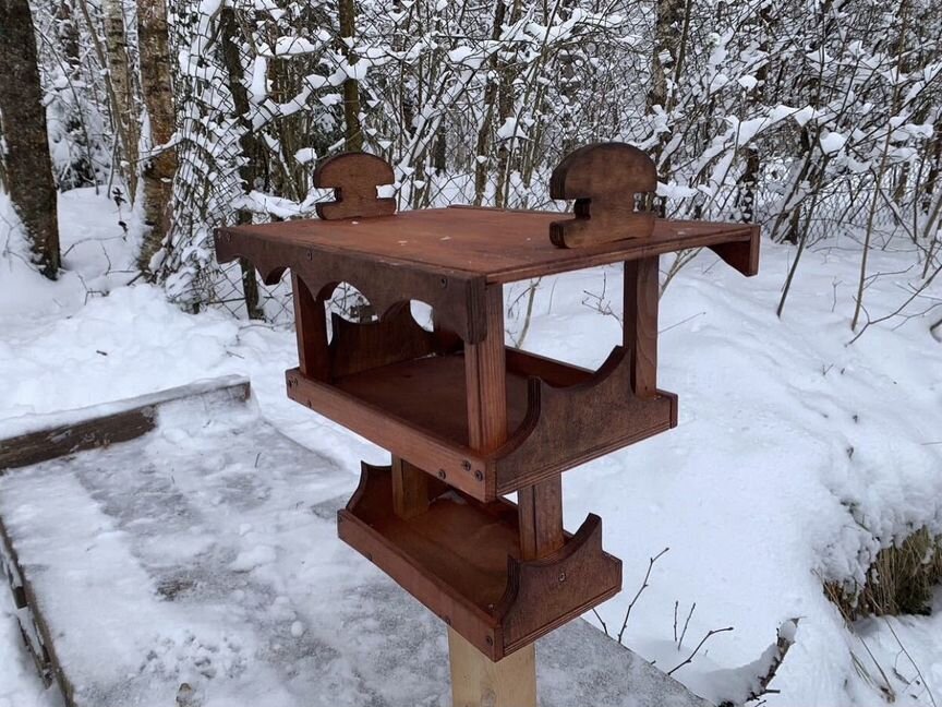 Красивая кормушка для птиц