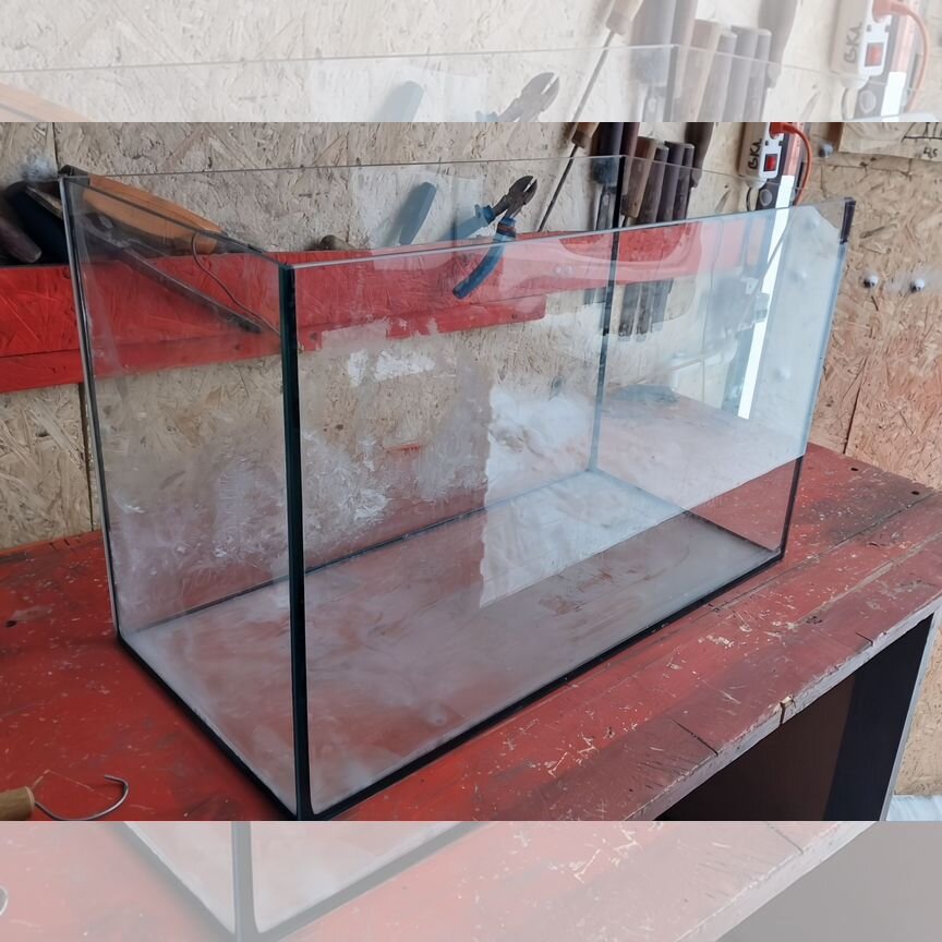 Аквариум на 50 литров с декорациями