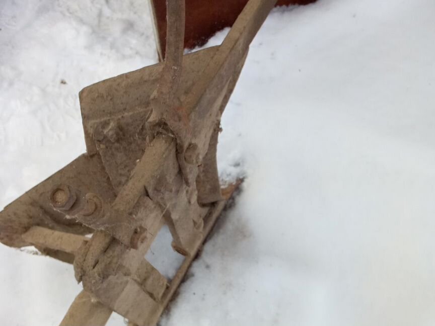 Конный плуг