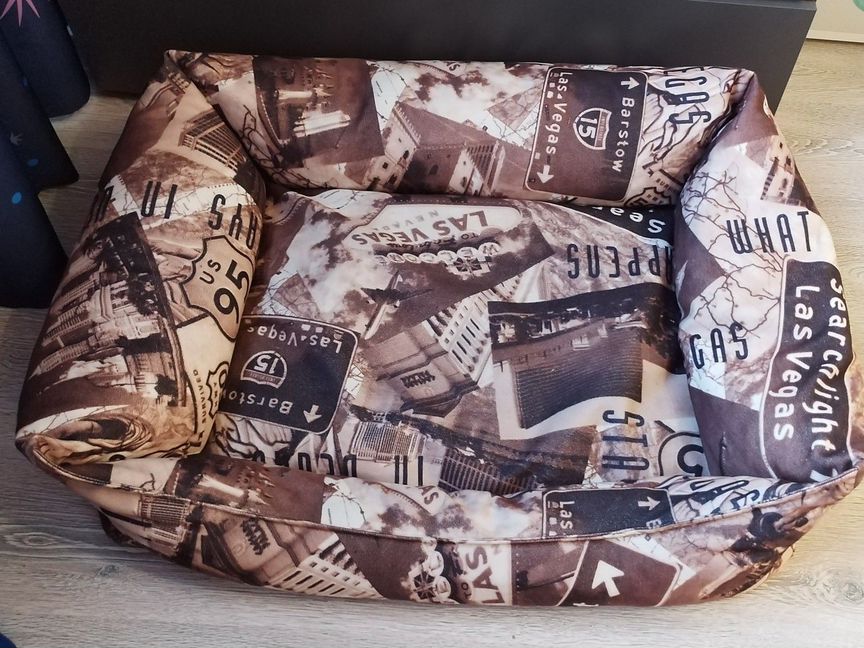 Лежанка для собак