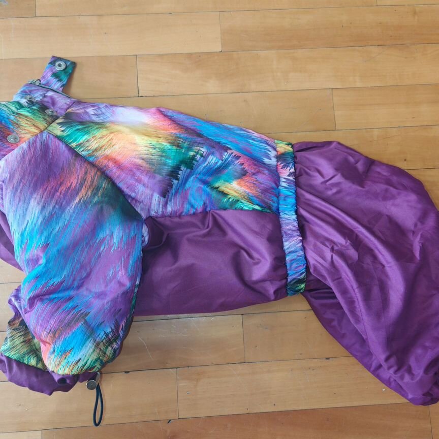 Продам зимний комбинезон для собаки (девочка)