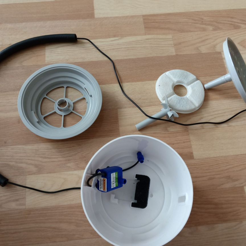 Поилка для кошек