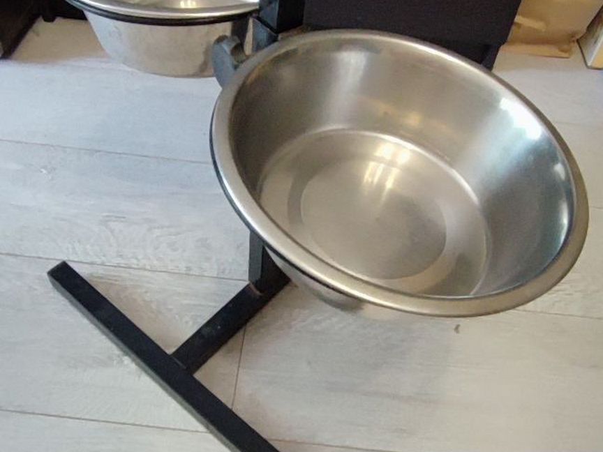 Держатель для мисок регулируемый